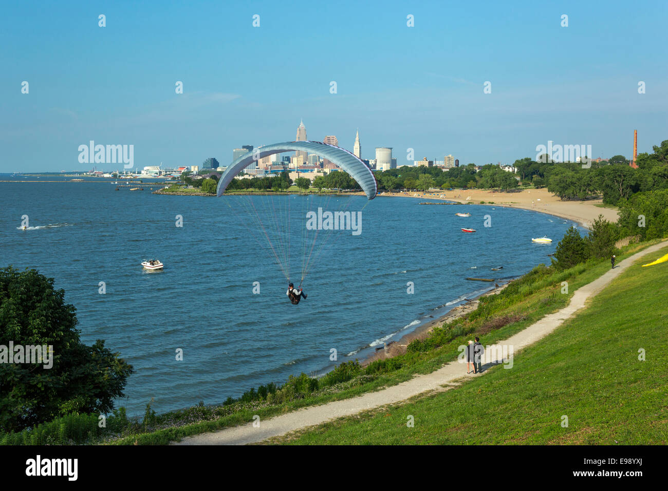 PARAGLIDER DOWNTOWN SKYLINE EDGEWATER PARK CLEVELAND LAKE ERIE CUYAHOGA ...