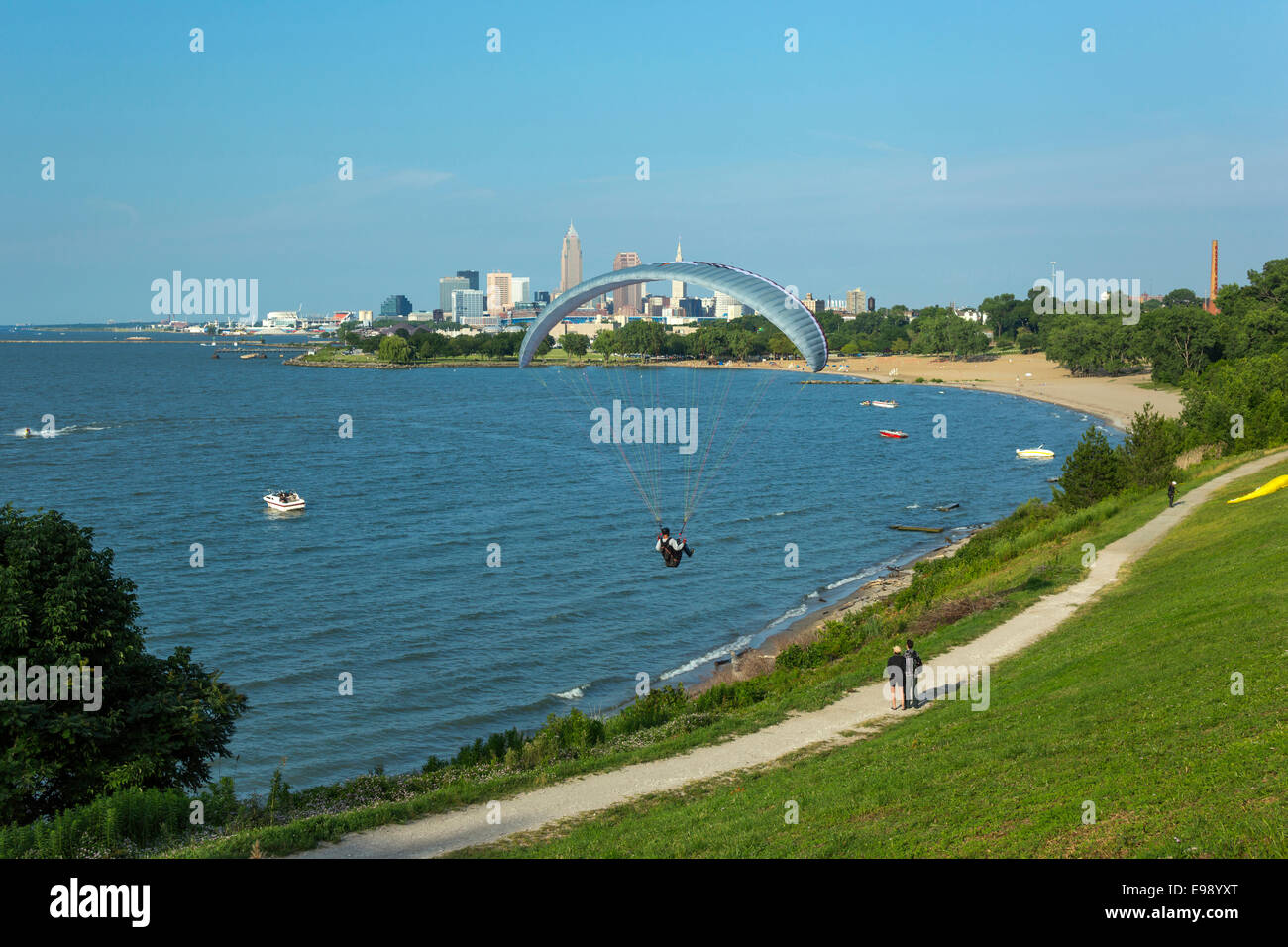 PARAGLIDER DOWNTOWN SKYLINE EDGEWATER PARK CLEVELAND LAKE ERIE CUYAHOGA ...