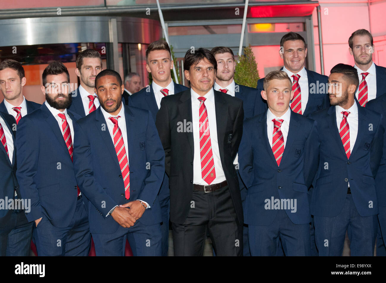 Wales football team manager hi-res stock photography and images - Alamy