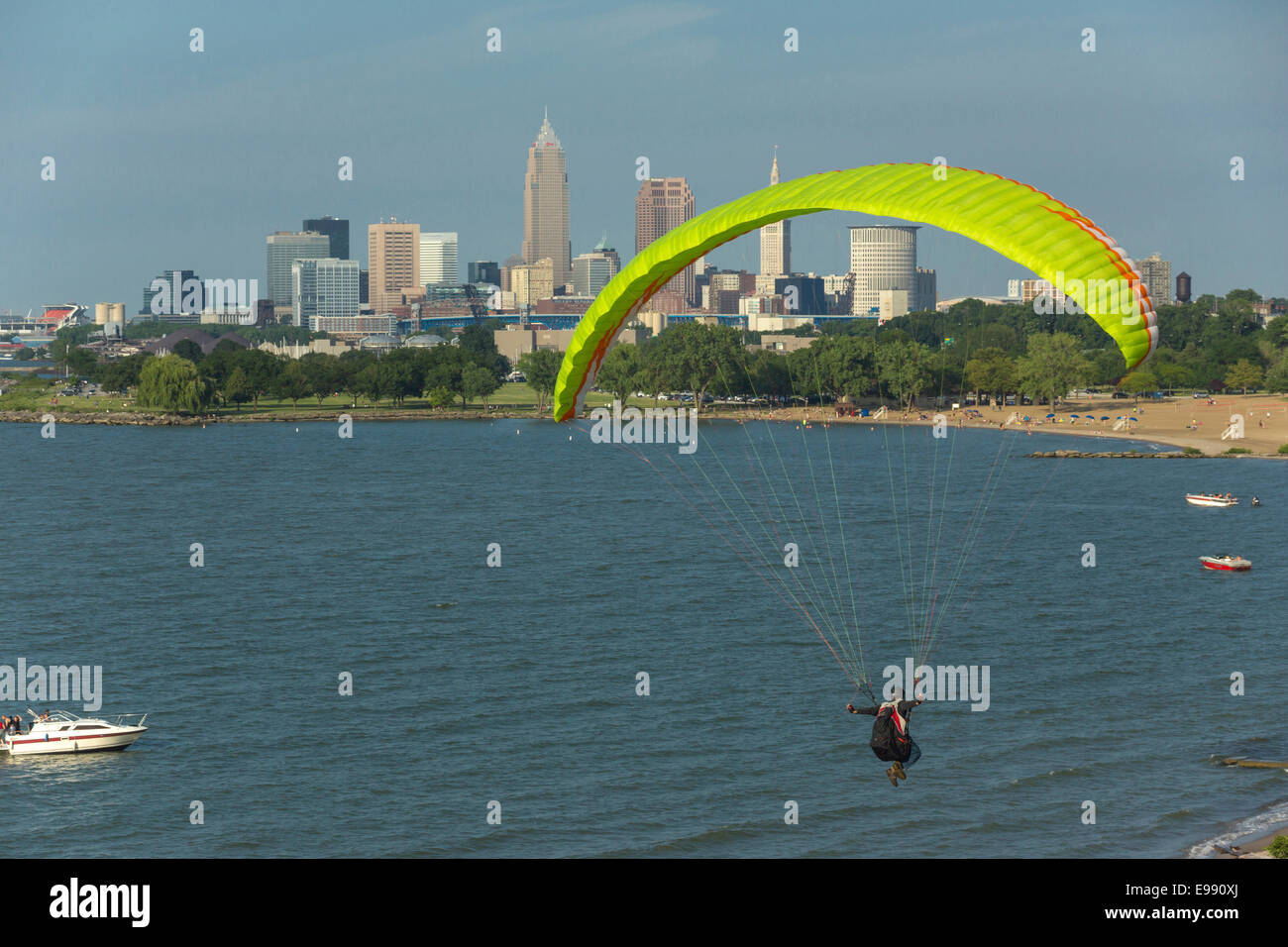 PARAGLIDER DOWNTOWN SKYLINE EDGEWATER PARK CLEVELAND LAKE ERIE CUYAHOGA ...