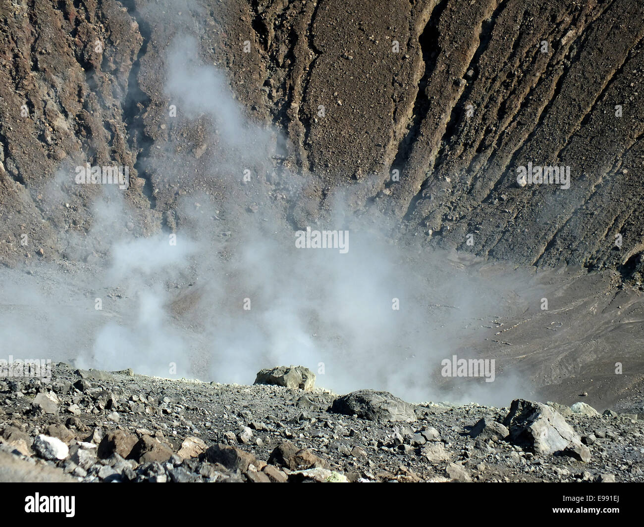 Vulkanische aktivitat hi-res stock photography and images - Alamy