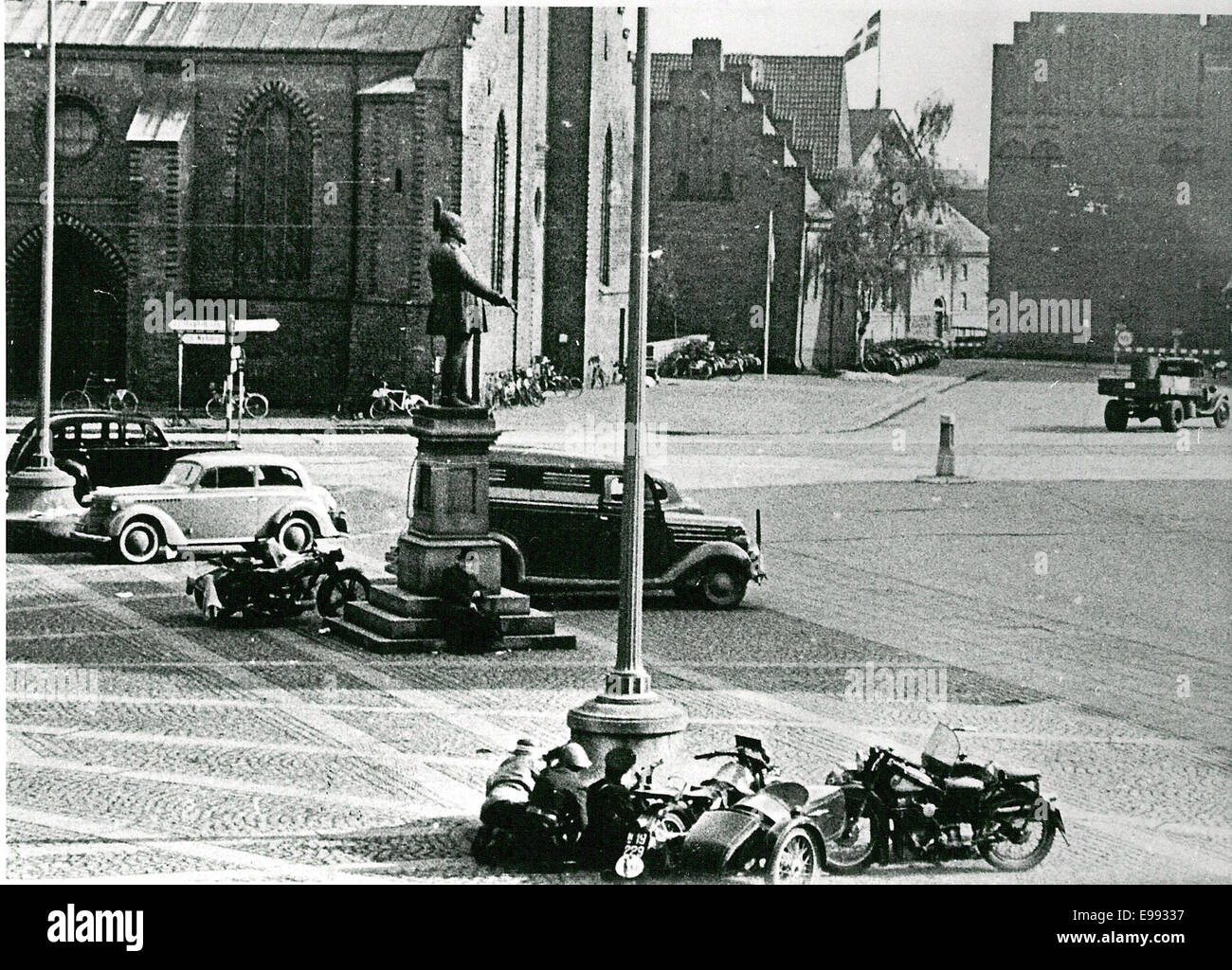 History of resistance movement hi-res stock photography and images - Alamy