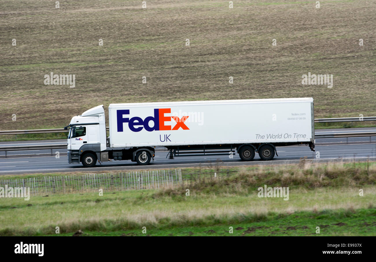 Fedex lorry hi-res stock photography and images - Alamy