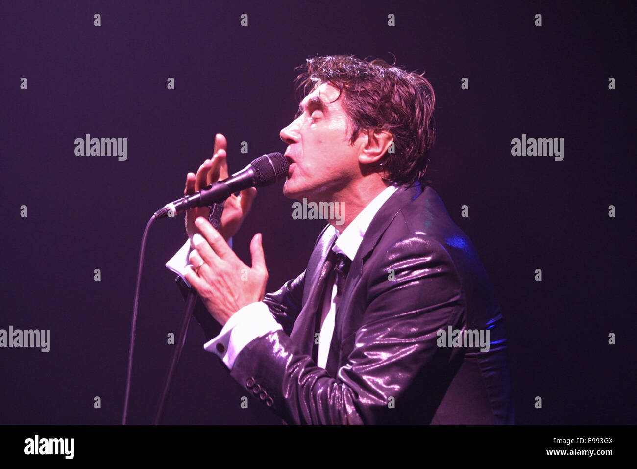 Bryan Ferry Roxy Music Stock Photos & Bryan Ferry Roxy Music Stock ...
