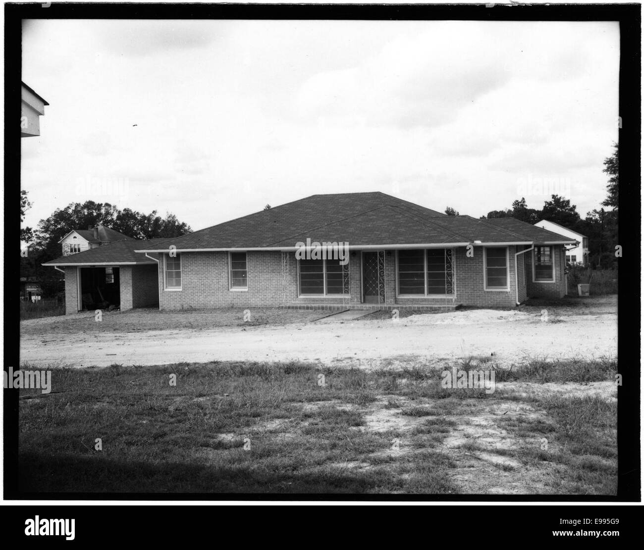 Post war house hi-res stock photography and images - Alamy