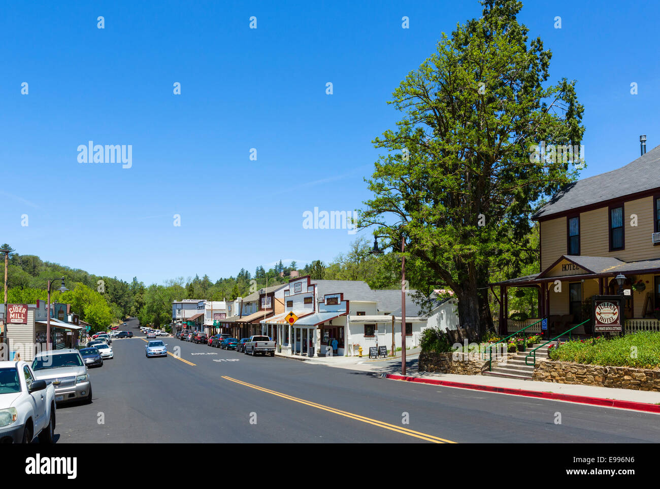Main Street in the historic old town of Julian, with the Julian Hotel ...