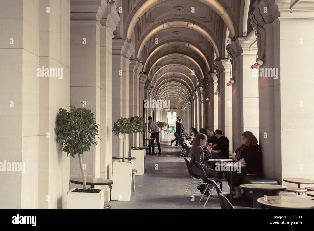 Melbourne general post office hi-res stock photography and images - Alamy