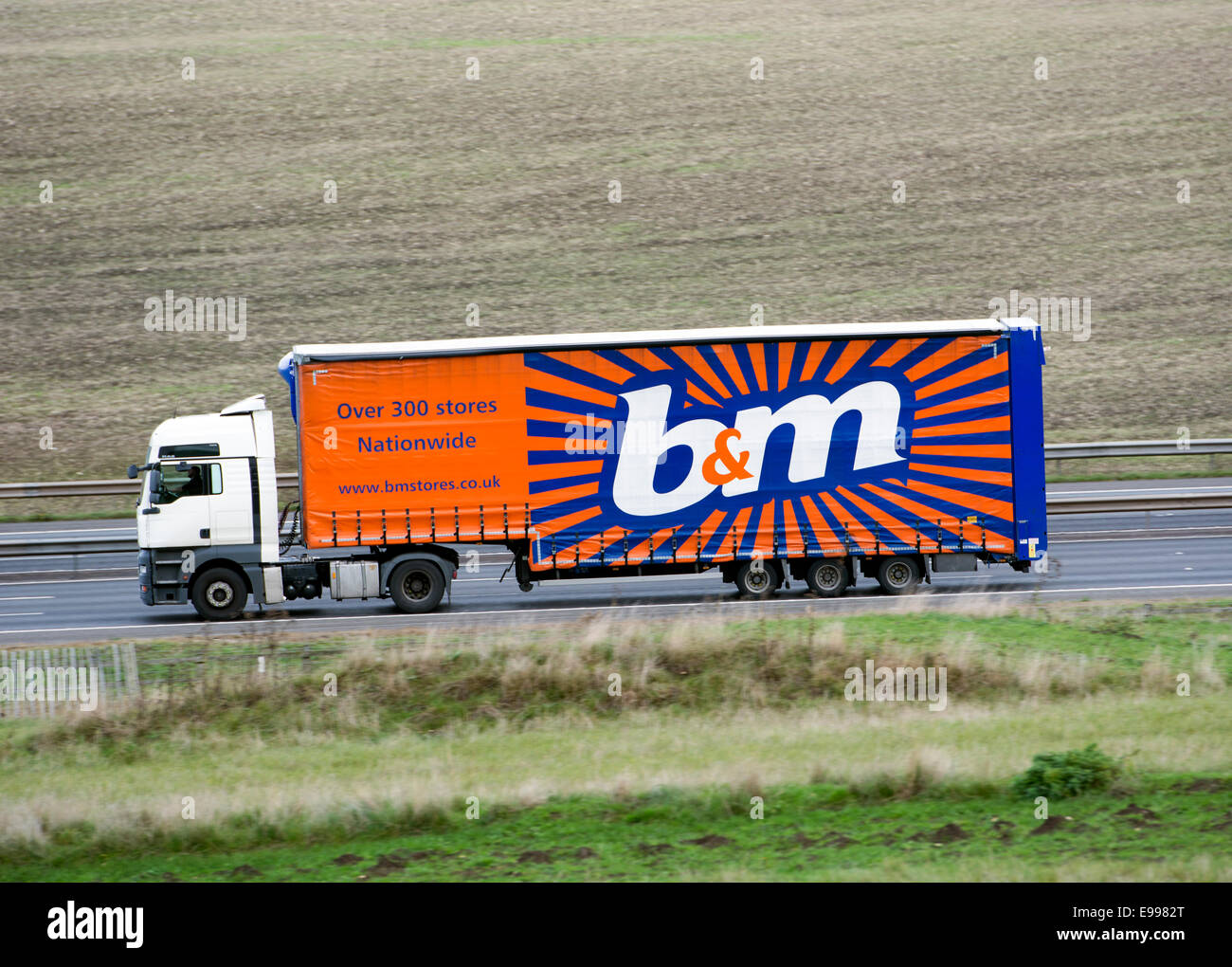 b&m lorry on M40 motorway, Warwickshire, UK Stock Photo - Alamy