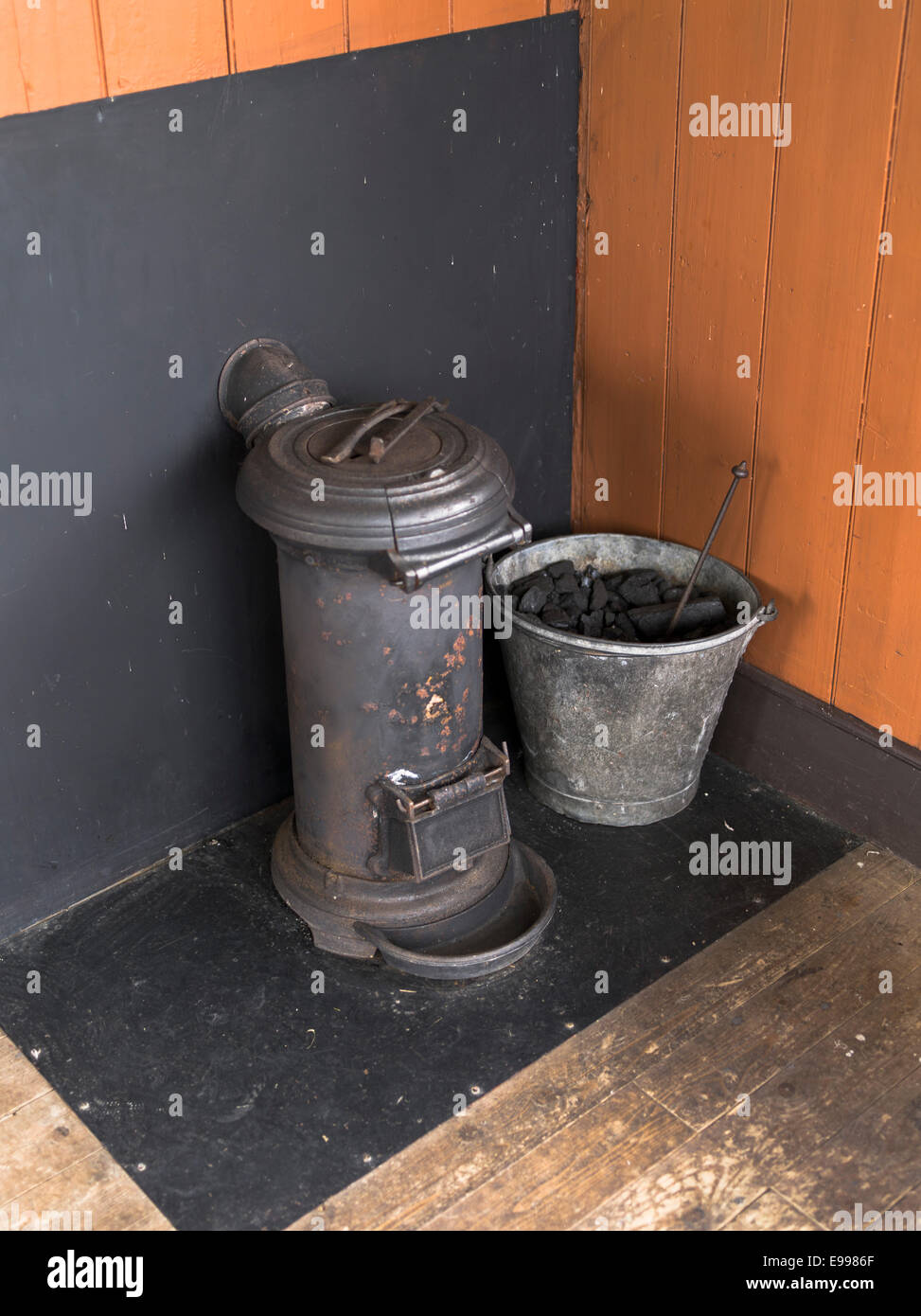 Coal stove hi-res stock photography and images - Alamy