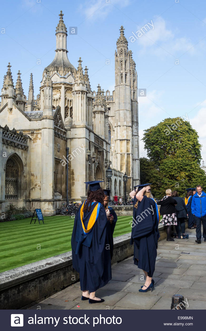 Graduation Mortar Boards High Resolution Stock Photography and Images ...