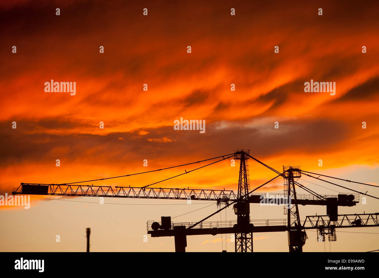 Picture with building crane hi-res stock photography and images - Alamy