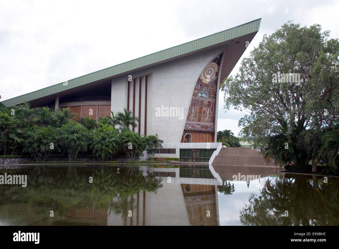 Parliament haus and port moresby hi-res stock photography and images ...
