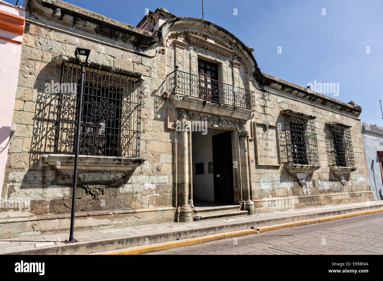 Tamayo museum oaxaca hi-res stock photography and images - Alamy