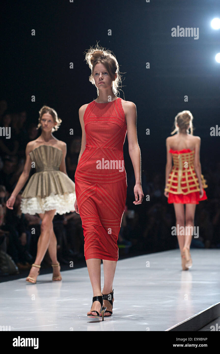 Moscow, Russia. 22nd Oct, 2014. Models at the catwalk during the ...