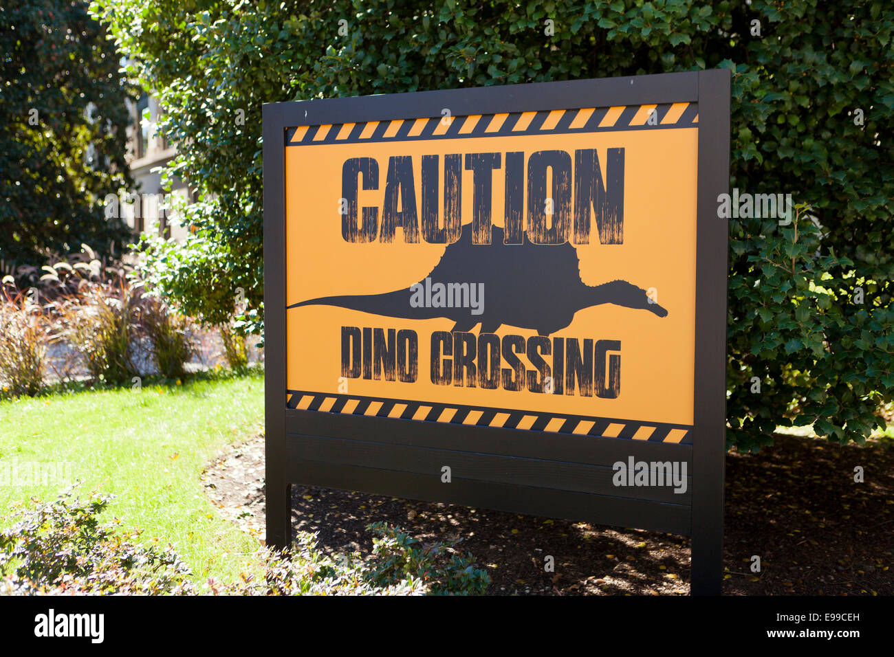 Dinosaur sign hi-res stock photography and images - Alamy