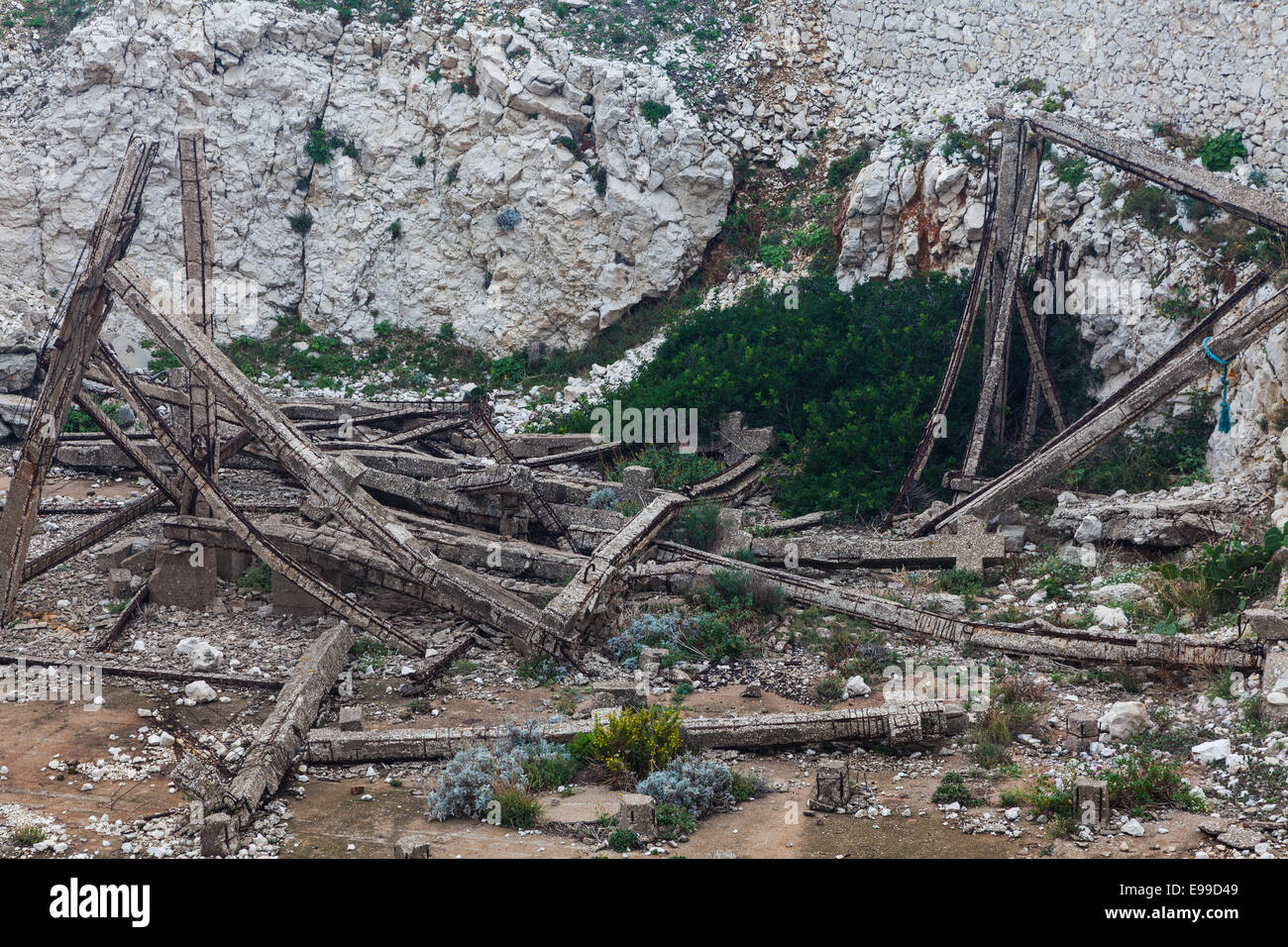 Slow decomposition of a concrete structure at Fort Ratonneau, Frioul ...