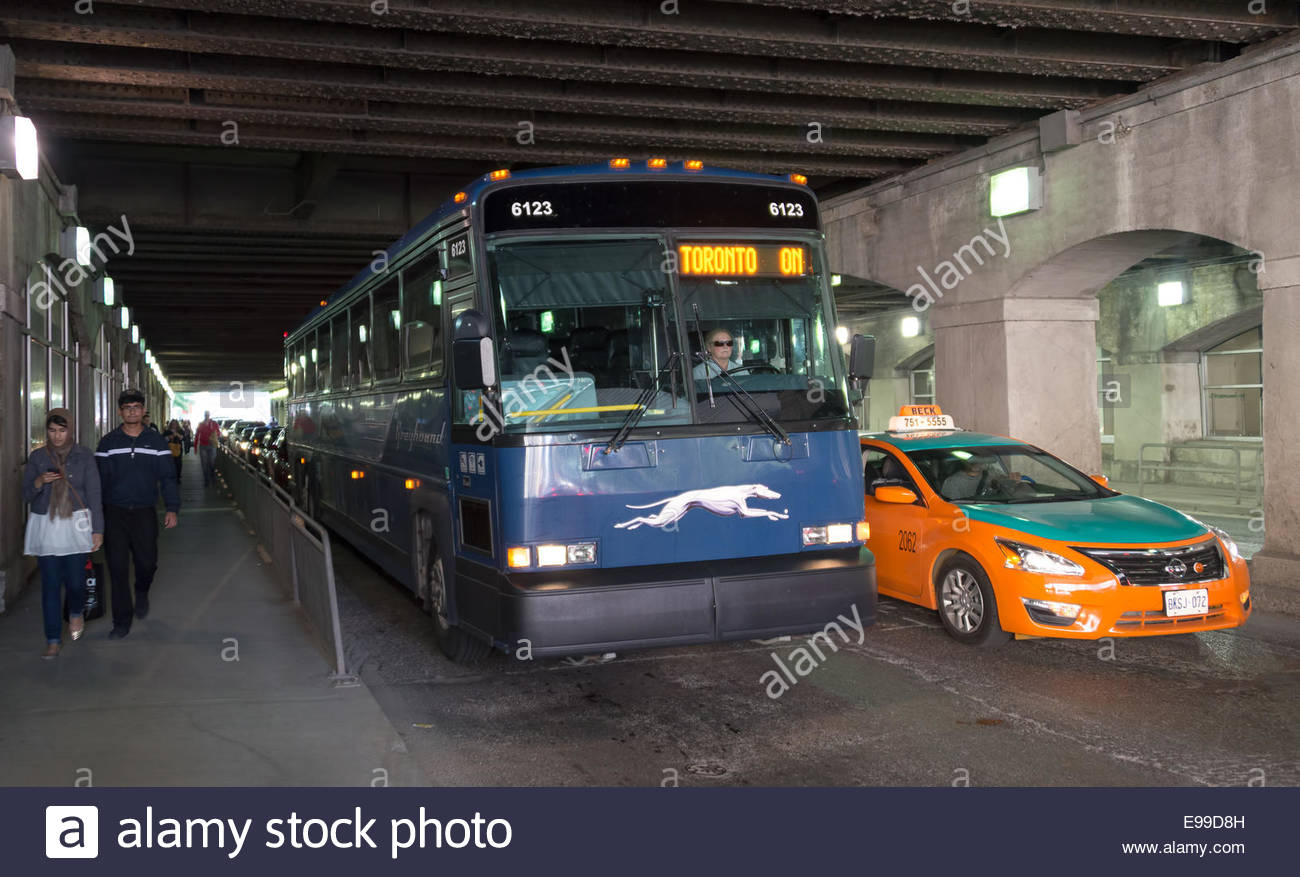 Transit Elevated Bus Stock Photos & Transit Elevated Bus Stock Images ...