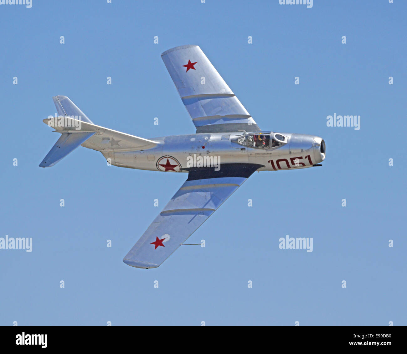 Vintage Military MIG Jet Aircraft flying at 2014 Planes of Fame Air ...