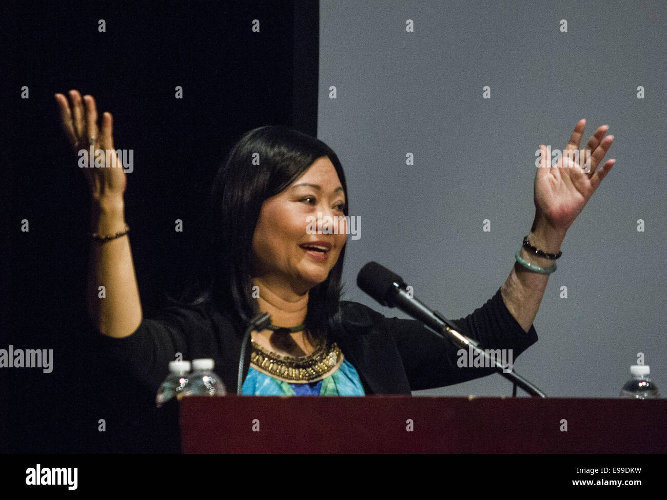 Napalm girl hi-res stock photography and images - Alamy