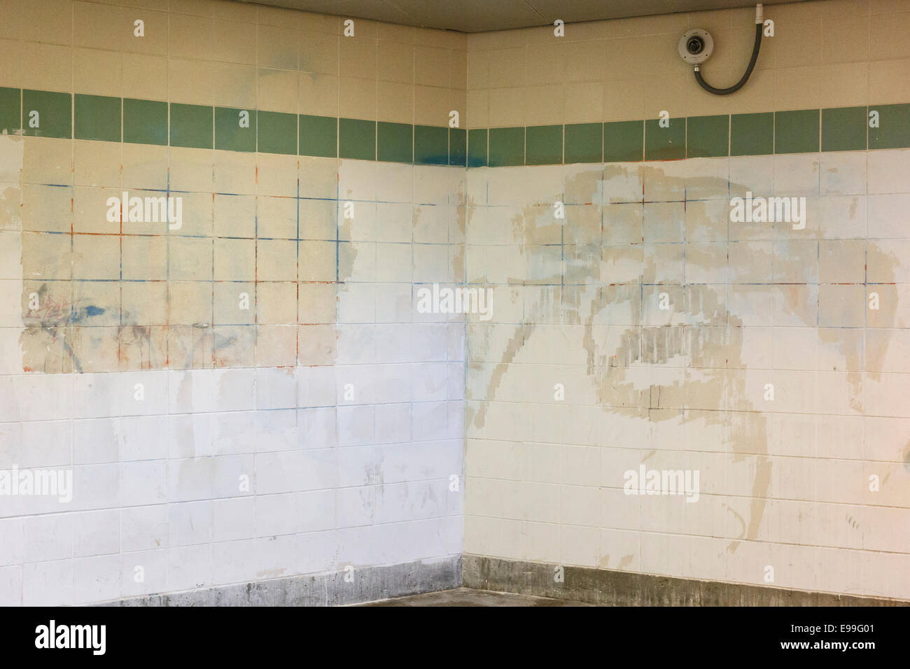 Dirty subway hi-res stock photography and images - Alamy