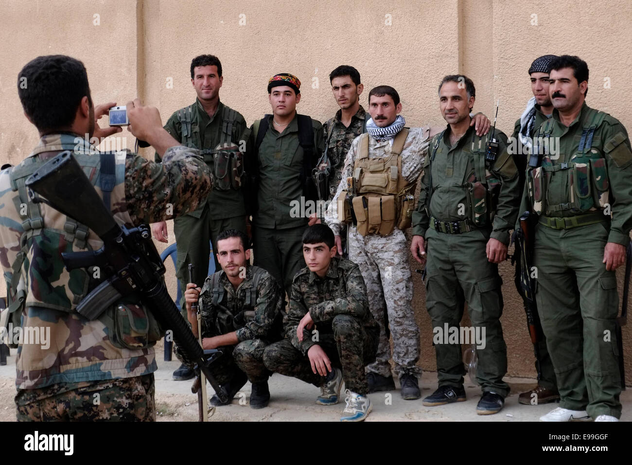 Fighters of the Kurdish People's Protection Units YPG taking ...