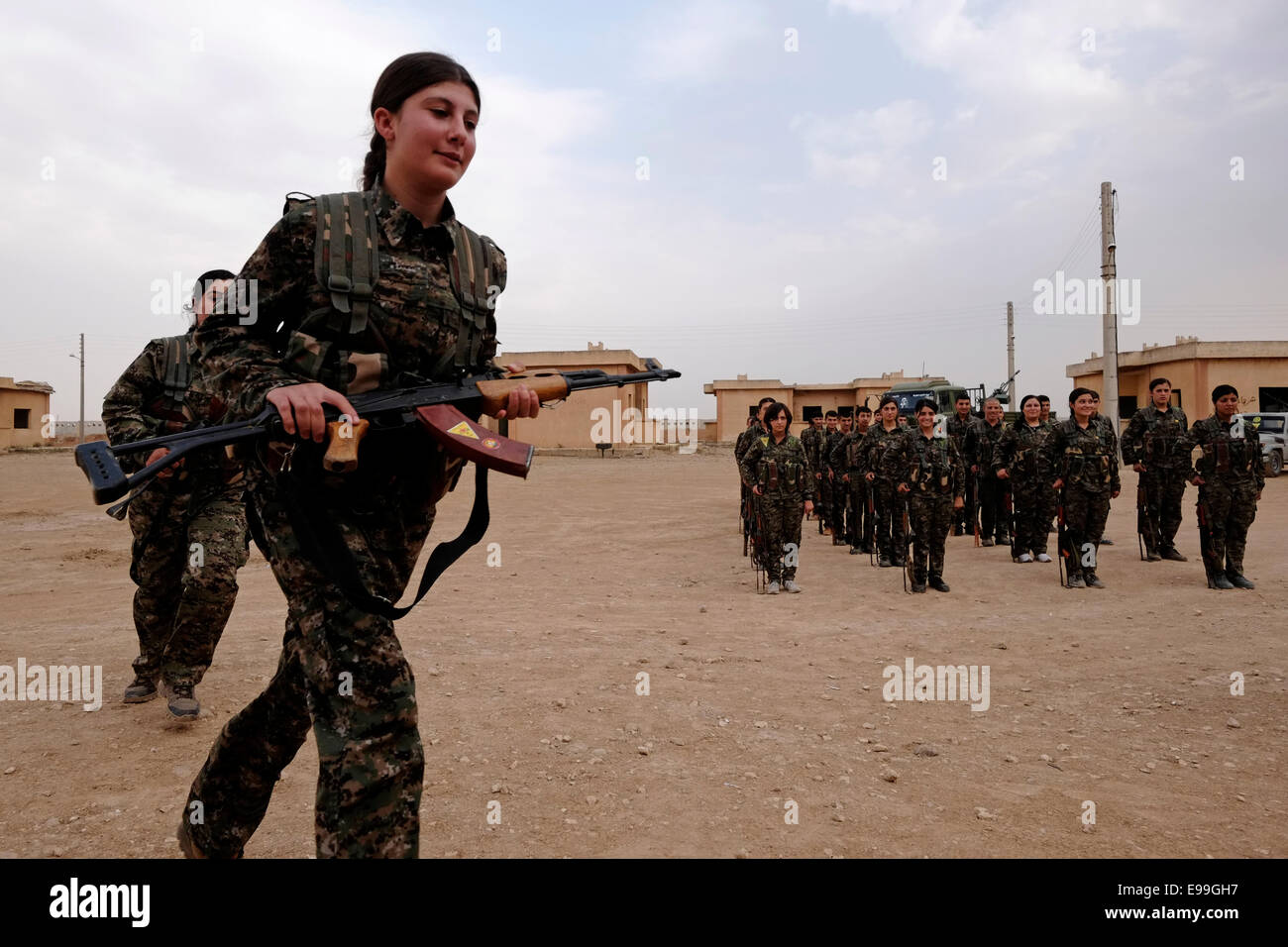 Kurdish fighters from the Women's Protection Units YPJ part of the ...