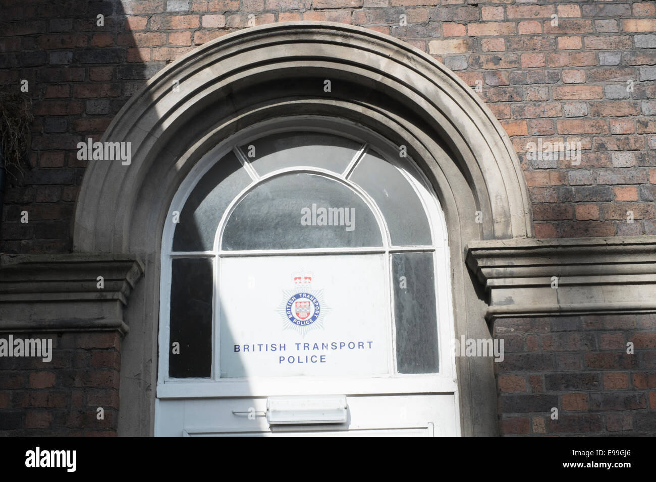 Chester train station hi-res stock photography and images - Alamy
