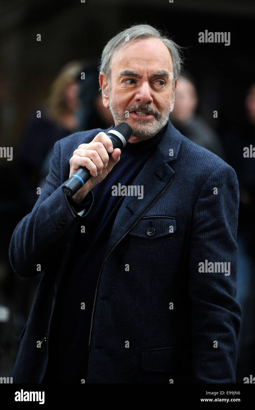 Neil Diamond performs on NBC's 'Today' at Rockefeller Plaza on October ...