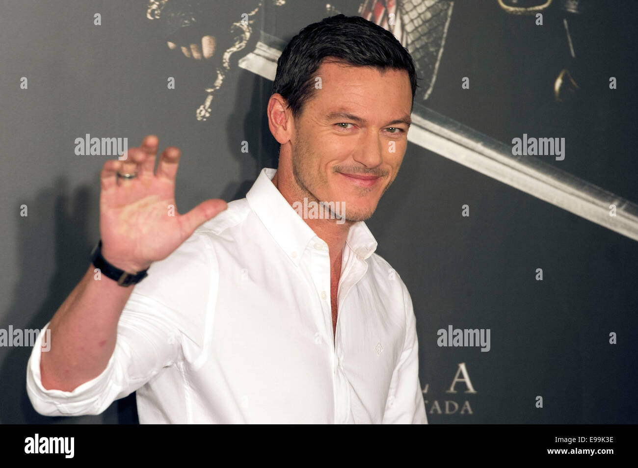 British actor Luke Evans during the phtocall for 'Drácula. La leyenda ...