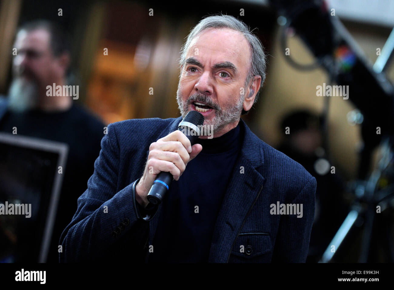 Neil Diamond performs on NBC's 'Today' at Rockefeller Plaza on October ...