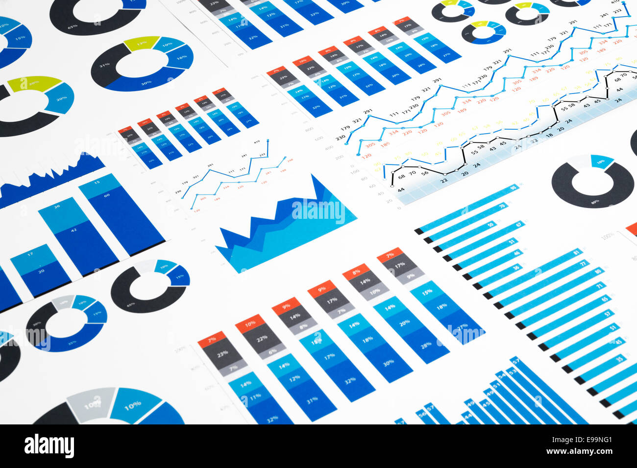 Red charts hi-res stock photography and images - Alamy