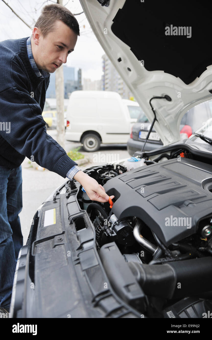 man car repair Stock Photo - Alamy