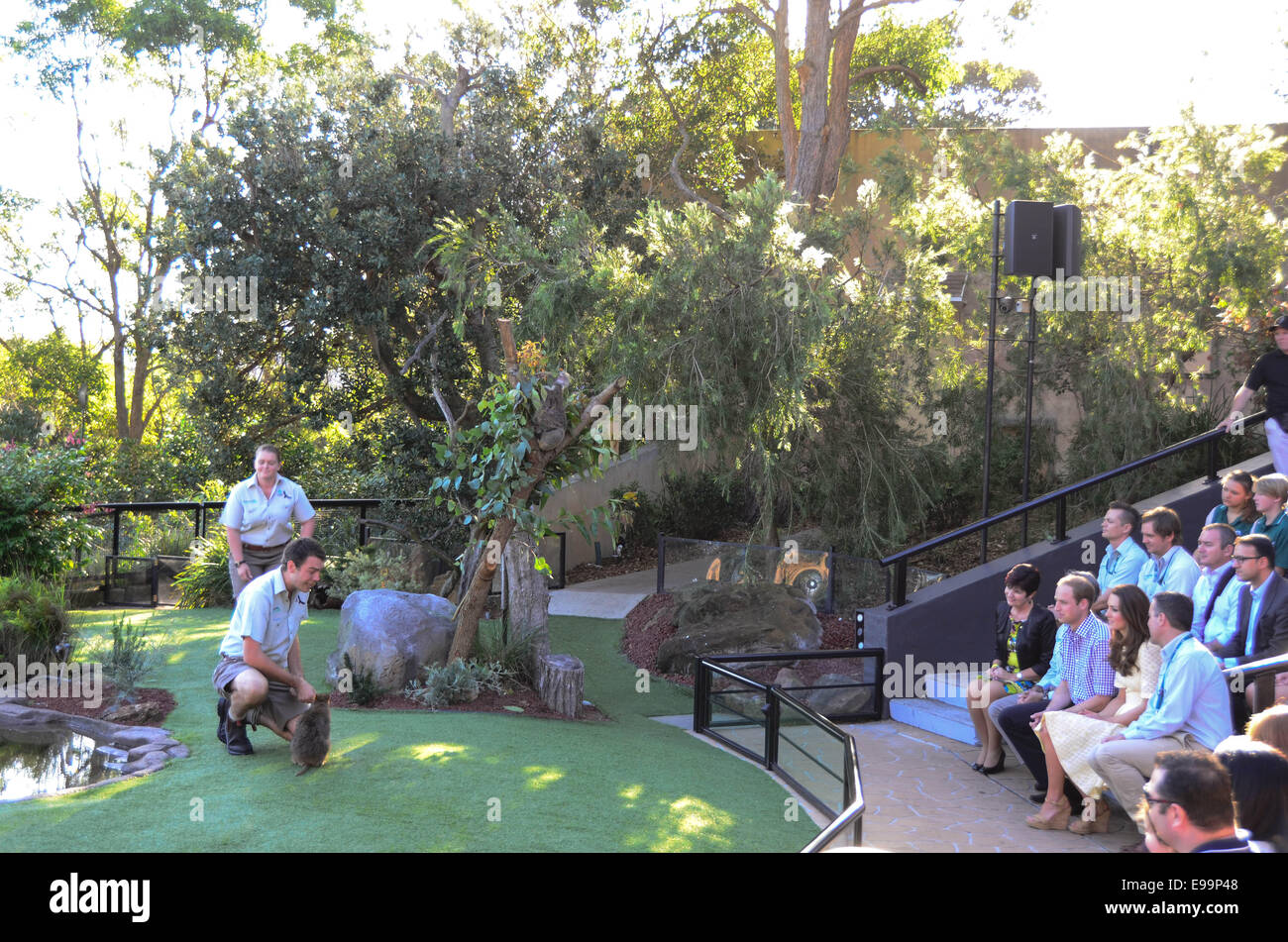 Prince William and Catherine, Duchess of Cambridge visit Taronga Zoo in ...