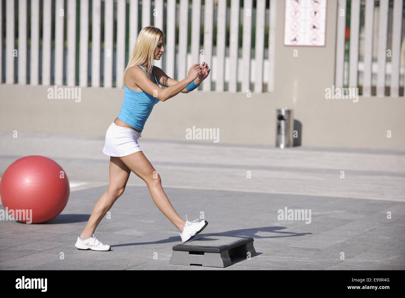 fitness exercise at poolside Stock Photo - Alamy