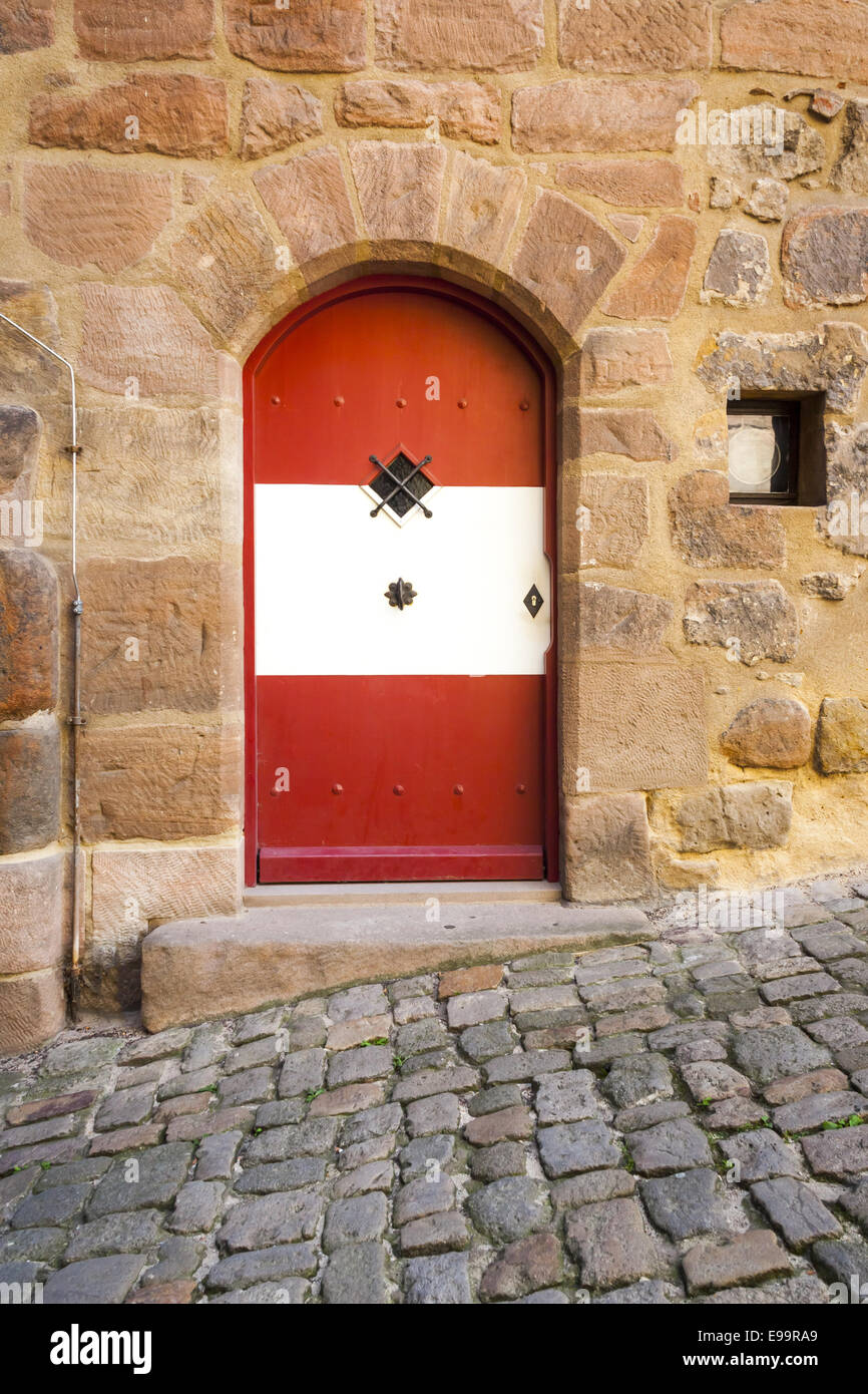 Open door street buildings hi-res stock photography and images - Alamy