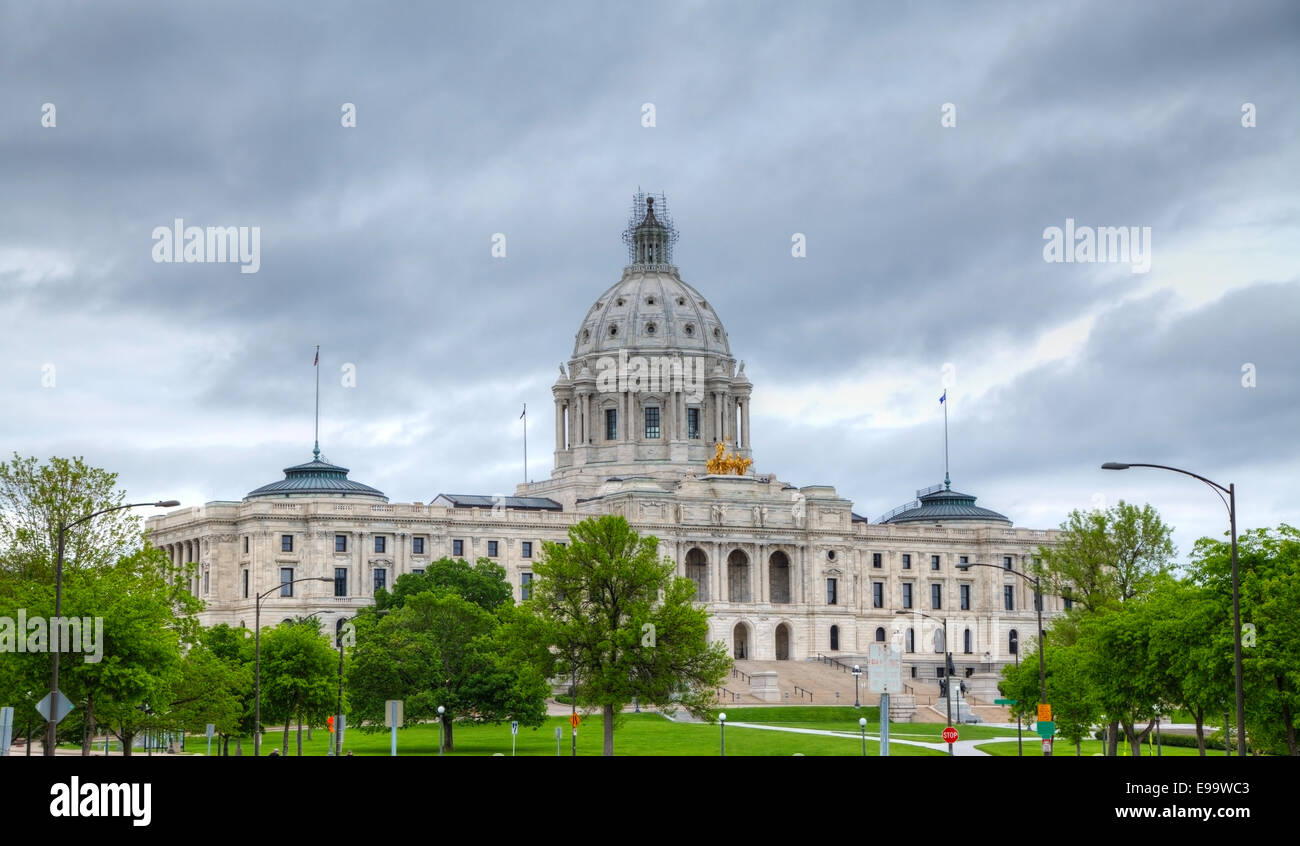 Minnesota capitol building in St. Paul, MN Stock Photo - Alamy