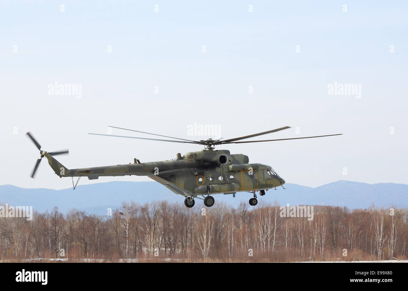 Russian army Mi-8 helicopter Stock Photo - Alamy