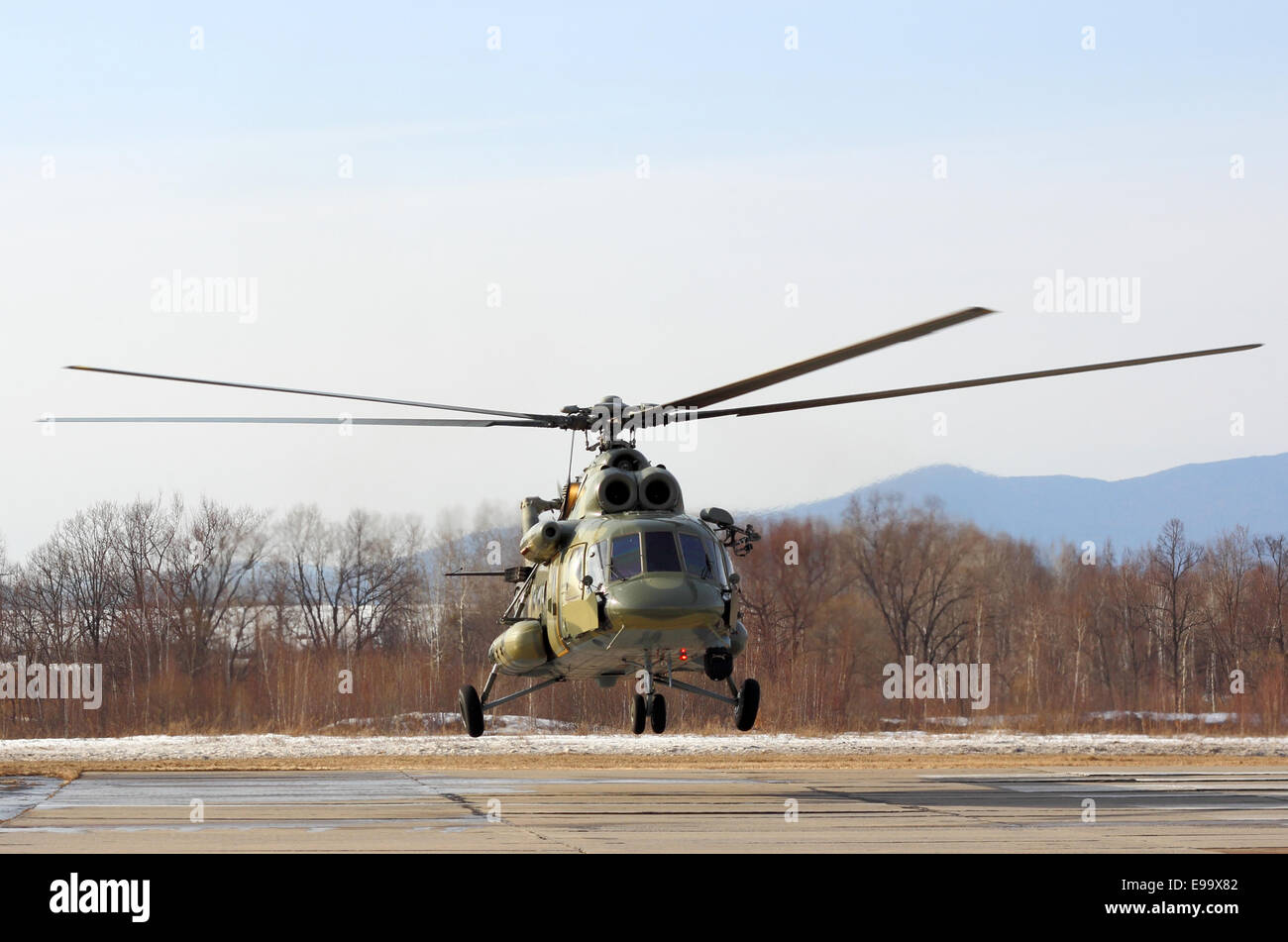 Russian army Mi-8 helicopter Stock Photo - Alamy