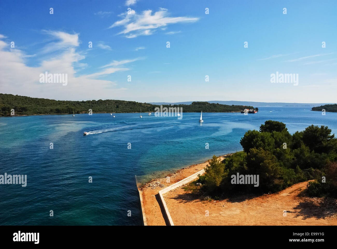 Between two islands hi-res stock photography and images - Alamy
