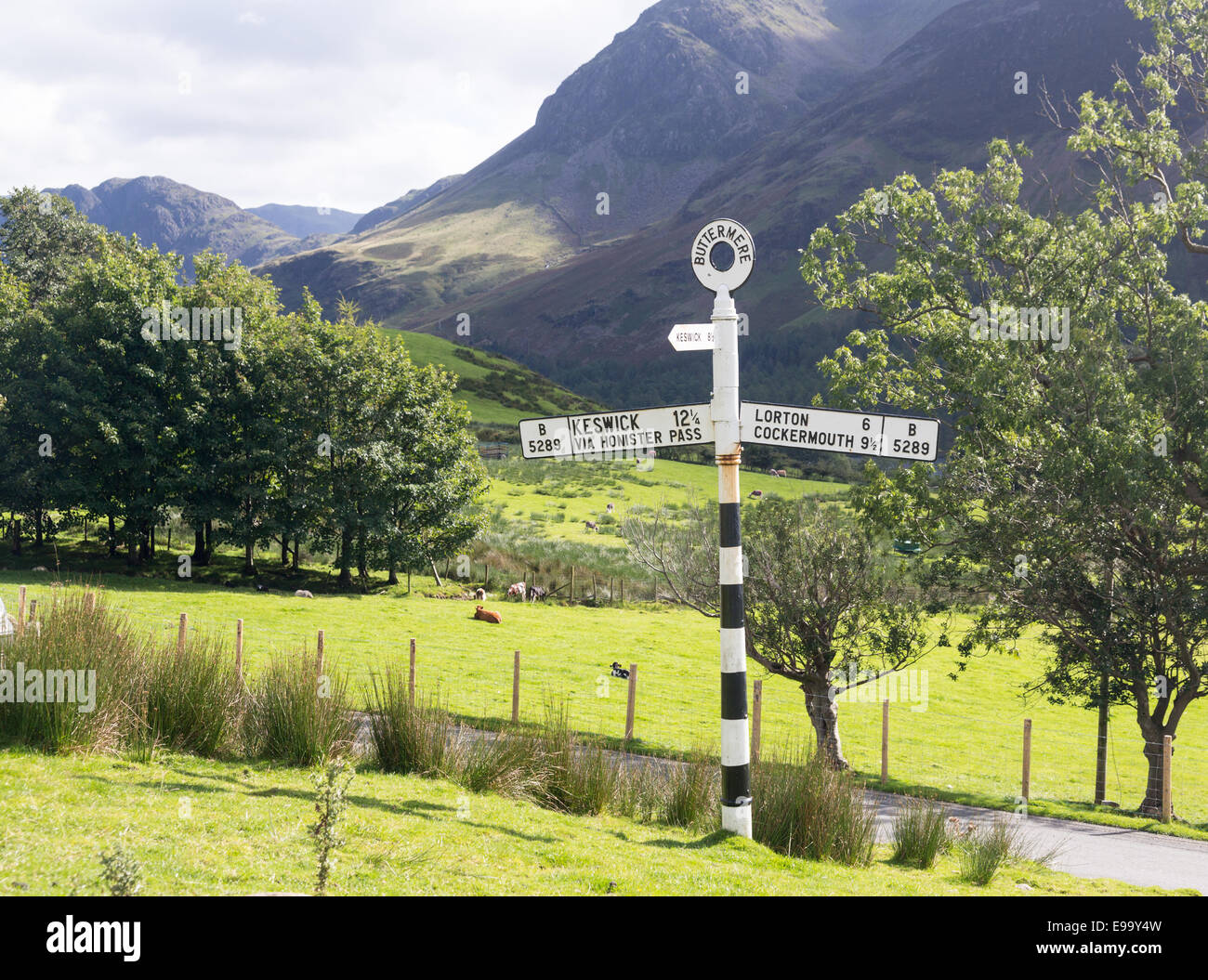 Beautiful english lake district mountain hi-res stock photography and ...