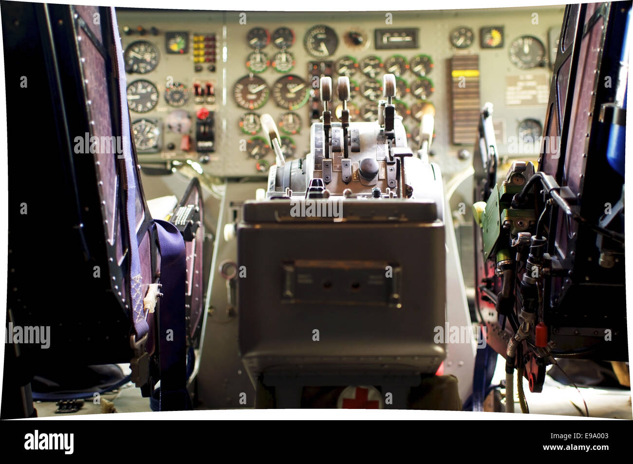Old cockpit instruments hi-res stock photography and images - Alamy