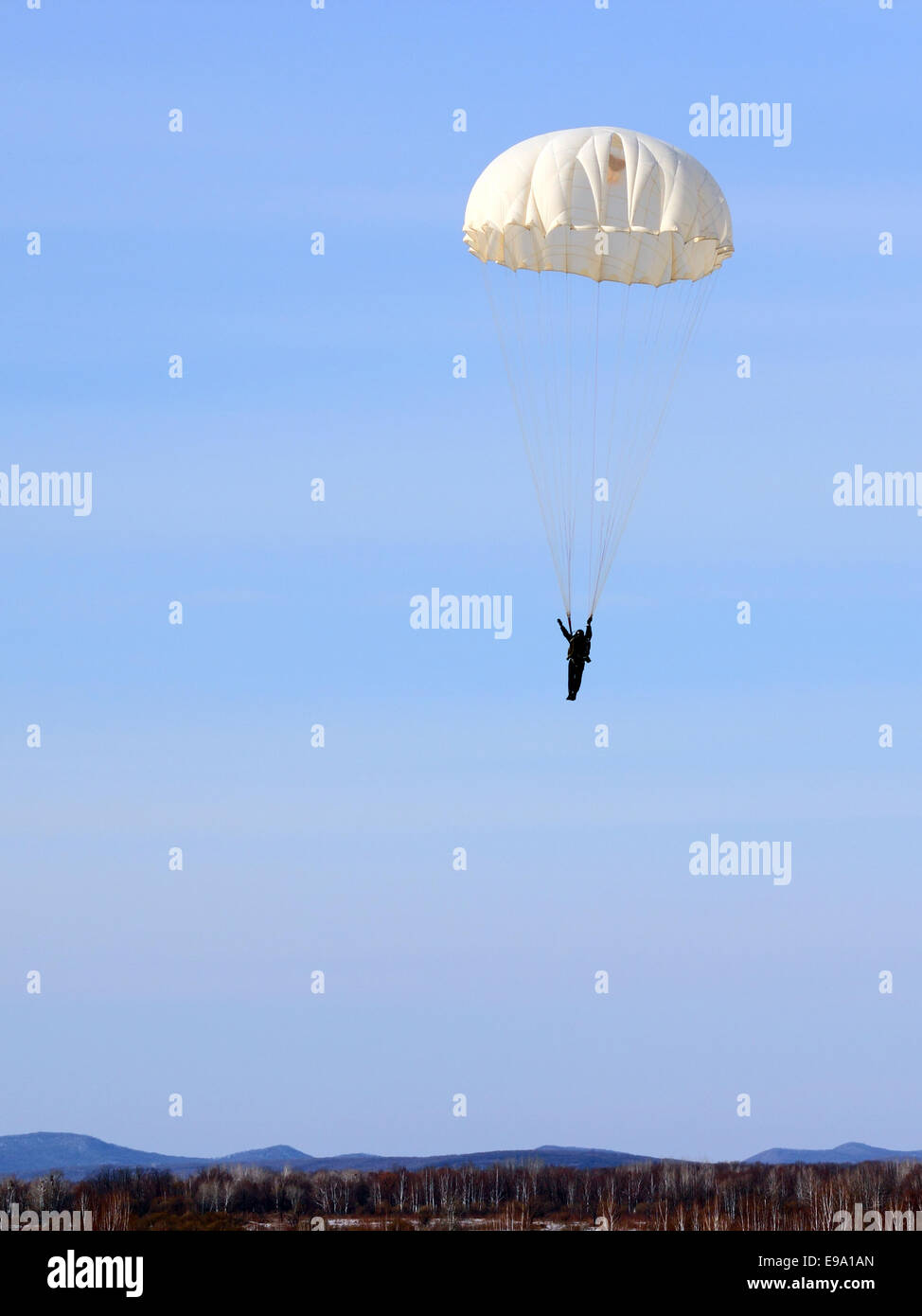 Parachute jump lighting hi-res stock photography and images - Alamy