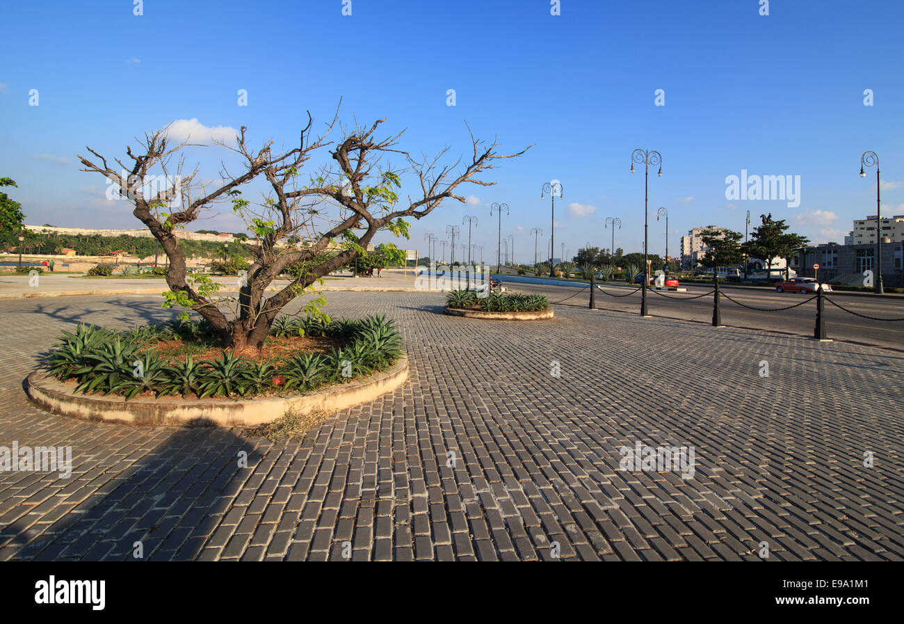 Malecon center hi-res stock photography and images - Alamy