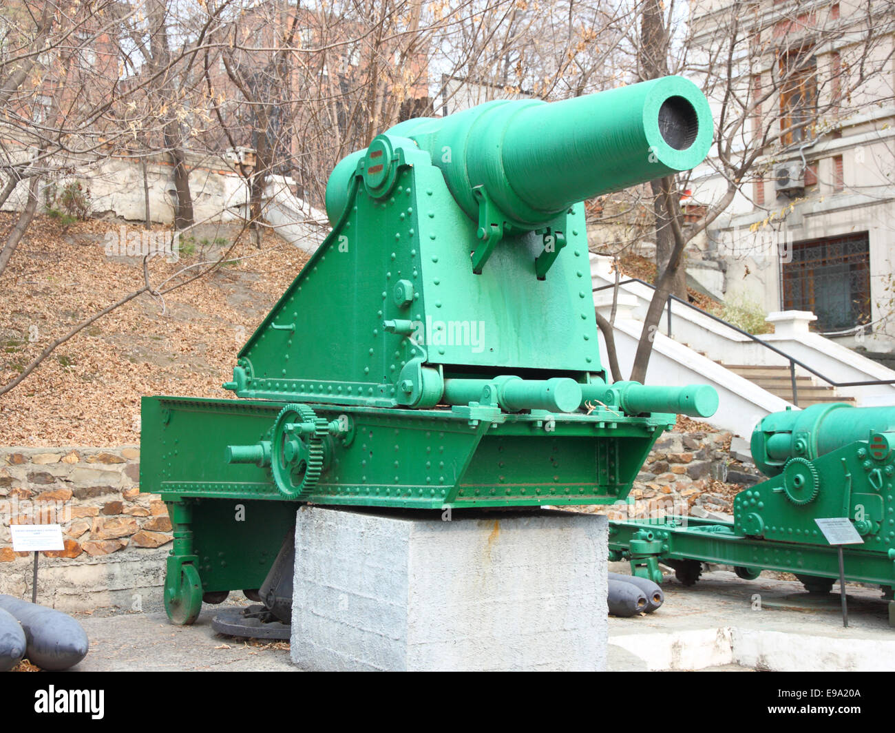 Line artillery cannon fort hi-res stock photography and images - Alamy
