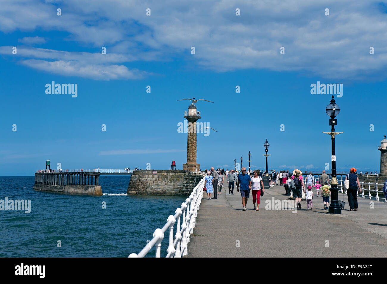 Whitby seafront hi-res stock photography and images - Alamy