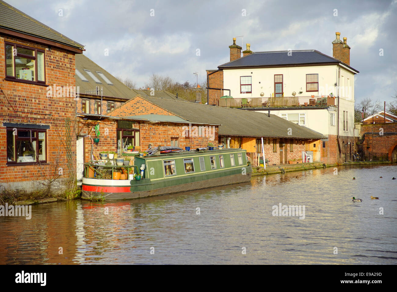 Small factory unit hi-res stock photography and images - Alamy