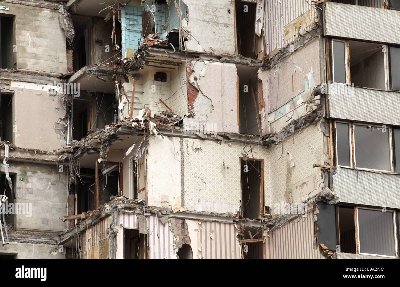 Destroyed Building Stock Photos & Destroyed Building Stock Images - Alamy
