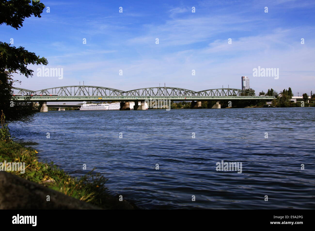 Vienna, bridge over Danube Stock Photo - Alamy