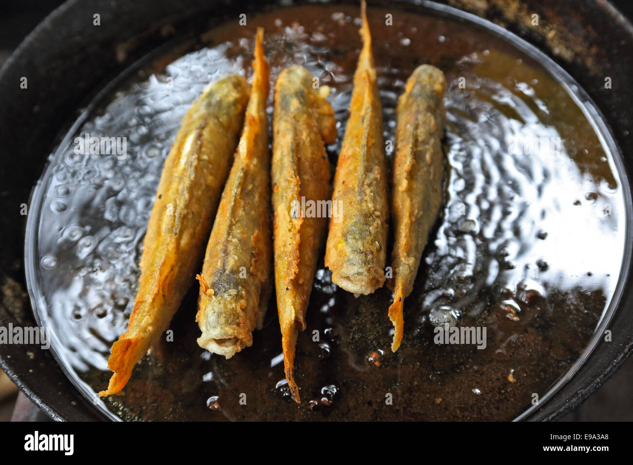 Fish boils hi-res stock photography and images - Alamy