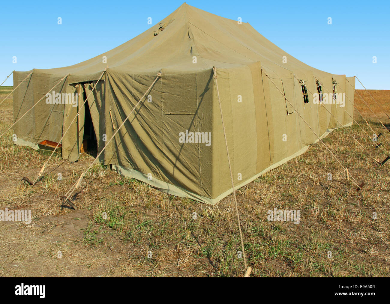 Military tent hi-res stock photography and images - Alamy